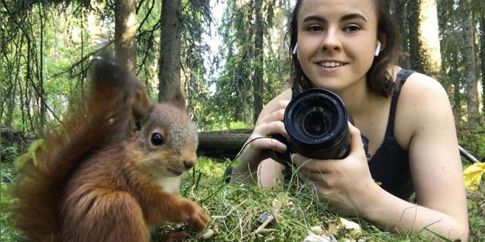 A Woman Becomes An Unlikely Mother To A Swarm Of Wild Baby Squirrels ...