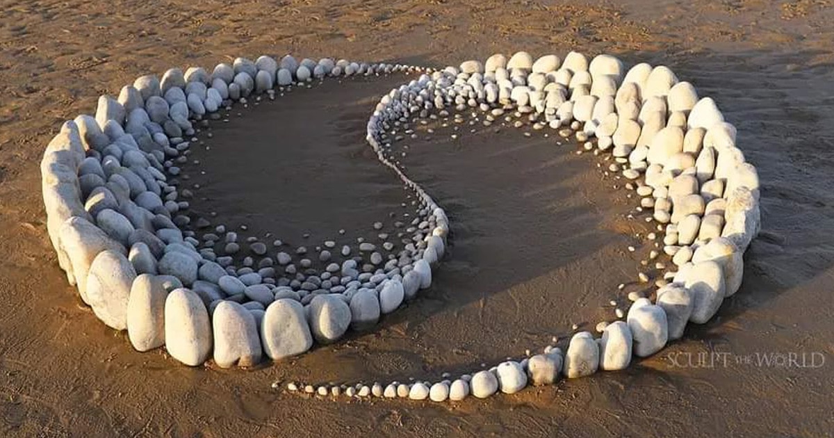 Artist Constructs Stone Waves on Ocean Shores from Hypnotic Land Art ...