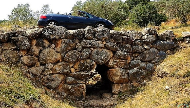 The World's Oldest Bridge Is Still In Use, and You Can See It In Greece ...