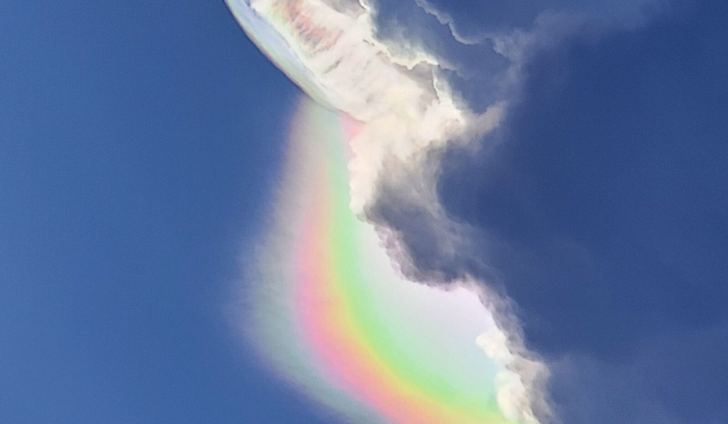PHOTOS: A ‘Rainbow Cloud’ Was Sighted Over Loudoun County, Virginia ...