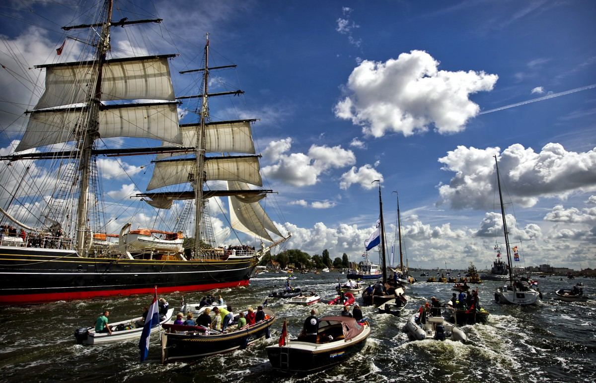 Photos/Timelapse of Record-Breaking ‘Sail Amsterdam’ Will Make You Want ...
