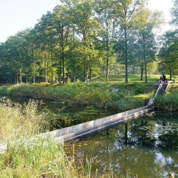 A Sunken Pedestrian Bridge in the Netherlands Parts the Waters Like ...