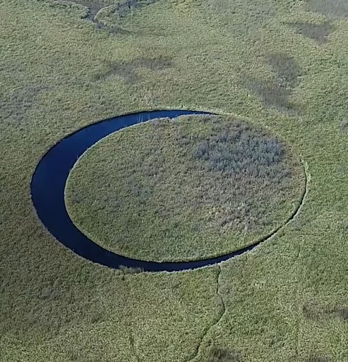 This Circular Island in Argentina Not Only Floats, But Also Rotates ...
