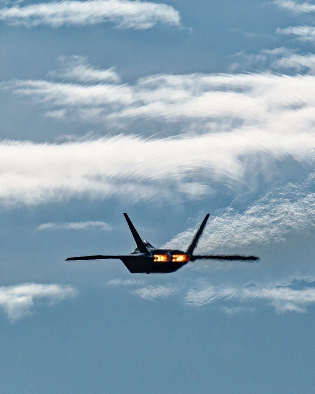 When a Navy Fighter Jet Approaches the Speed of Sound, "Shockwave Lines ...