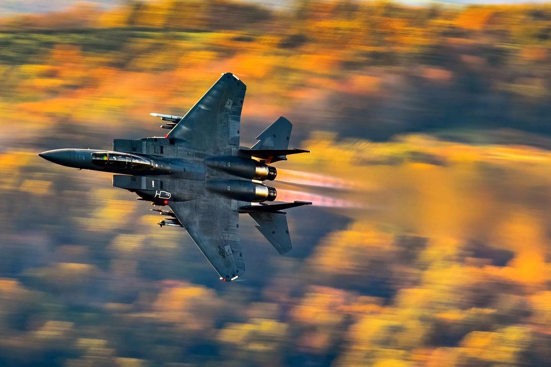 When a Navy Fighter Jet Approaches the Speed of Sound, "Shockwave Lines ...