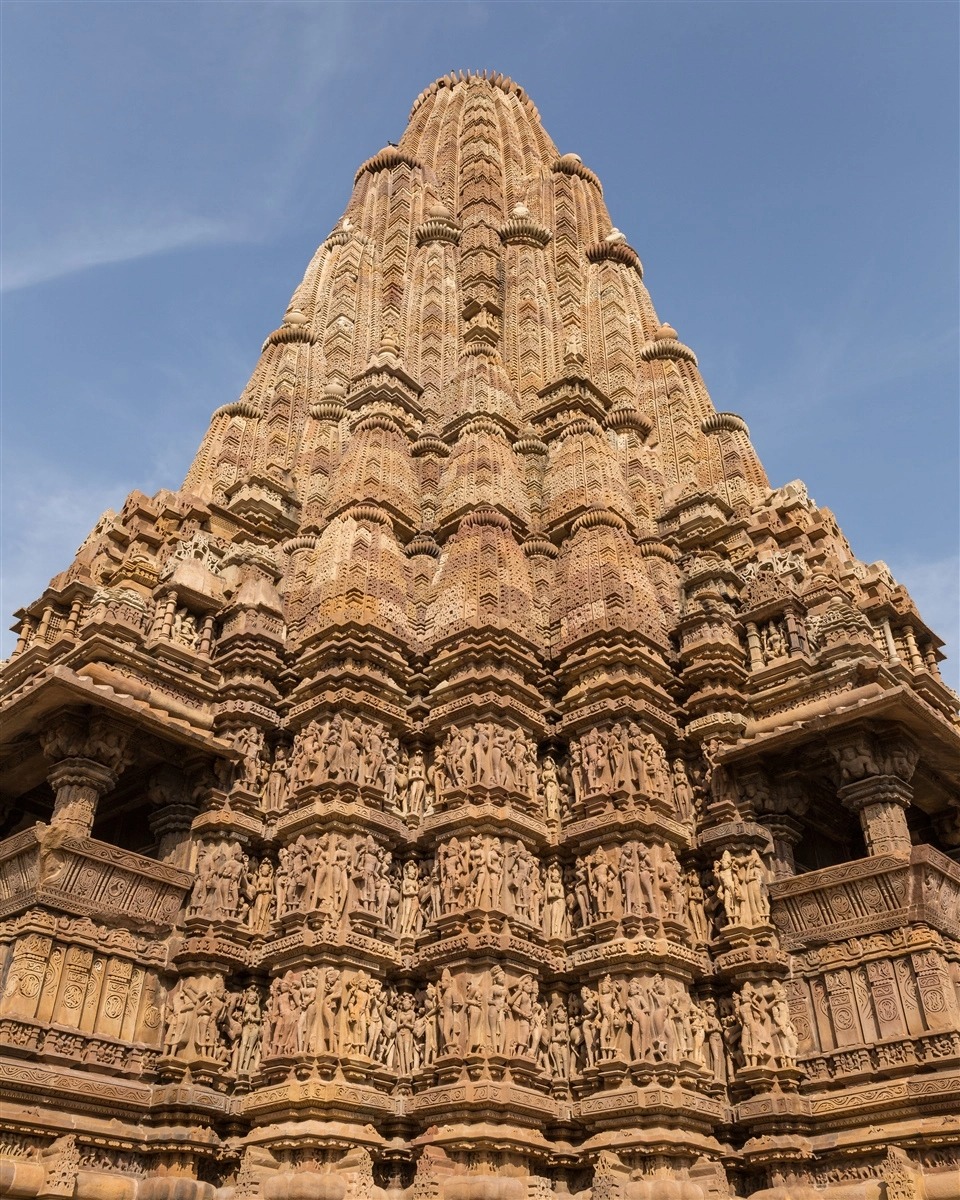 The Kandariya Mahadeva Temple: A Masterpiece of Indian Architecture and ...