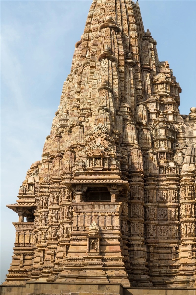 The Kandariya Mahadeva Temple: A Masterpiece of Indian Architecture and ...