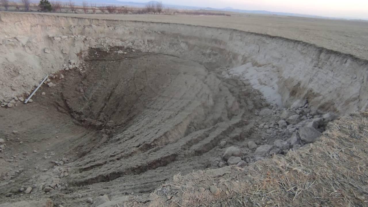 Massive Sinkhole Appears in Konya, Turkey: A Reminder of the Power of ...