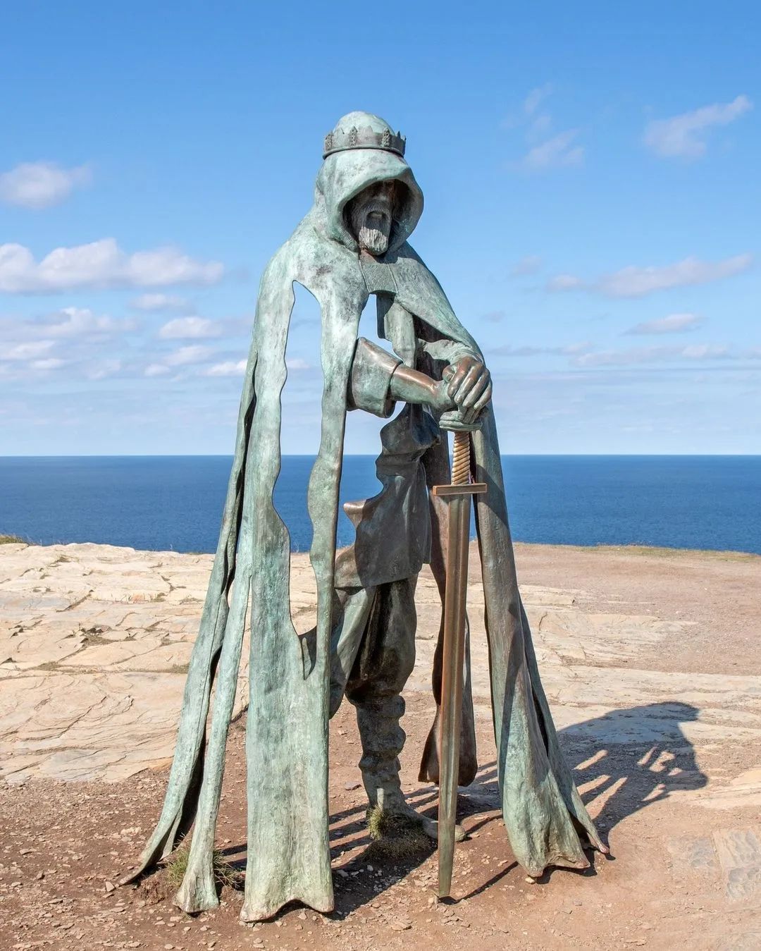 The King Arthur Statue: A Symbol of Power and Legend - Hasan Jasim