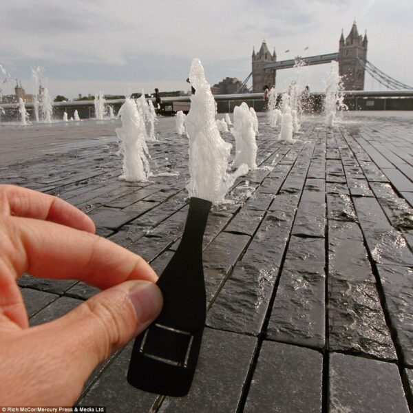 British Photographer Remodels World Famous Architecture Using Paper ...