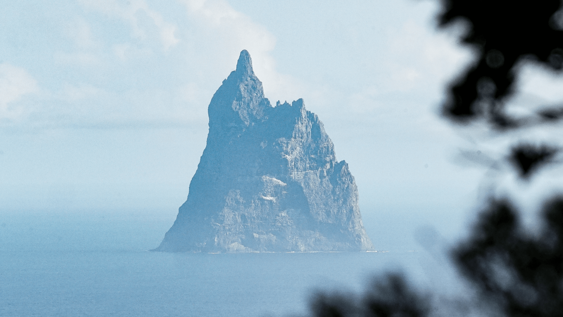 Ball’s Pyramid: A Real-Life Fantasy Novel Setting - Hasan Jasim