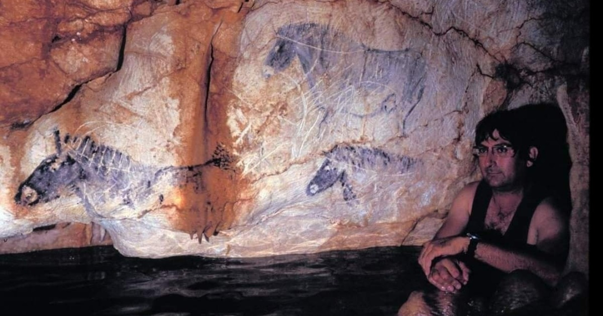 Cosquer Cave Is Filled With Paintings, But The Only Entrance Is Deep ...