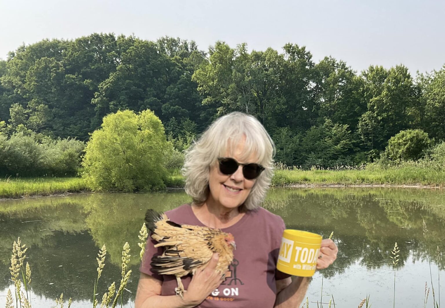 21-year-old Peanut is officially the oldest chicken in the world ...