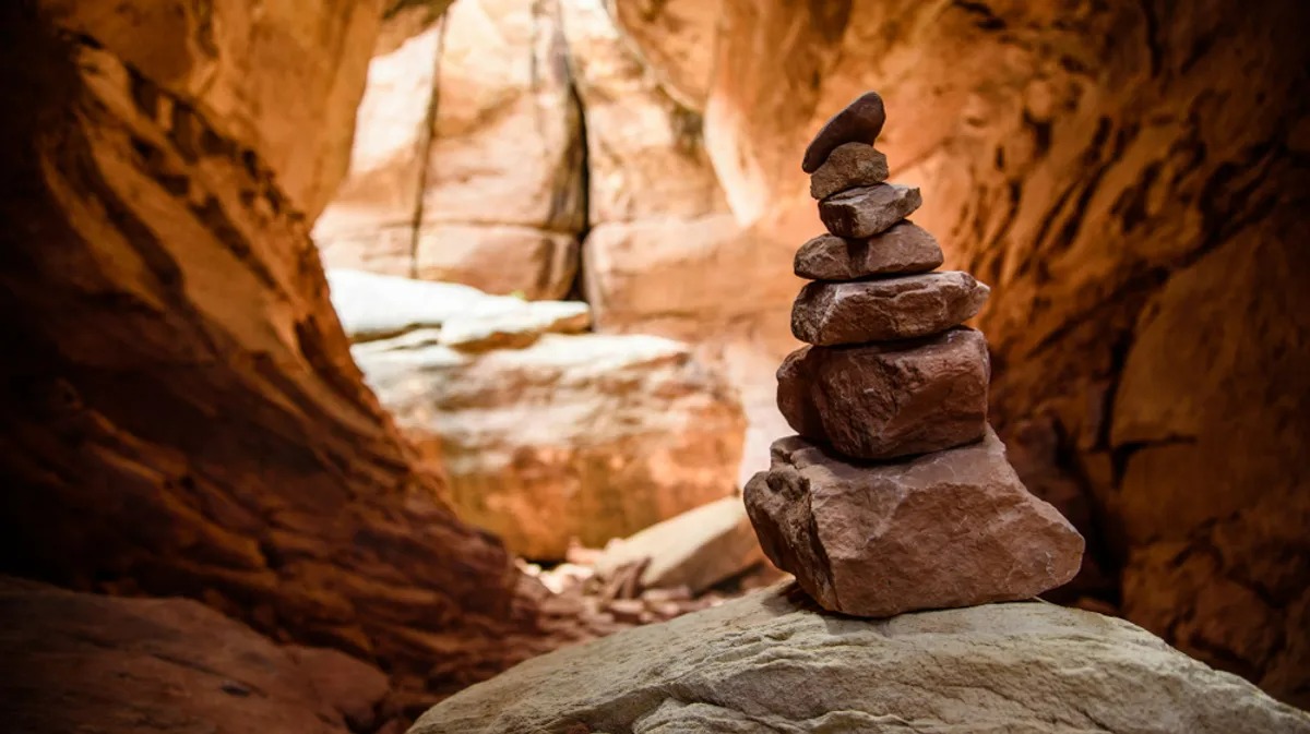 Why You Shouldn’t Stack Rocks On Hikes And What To Do If You See Them ...