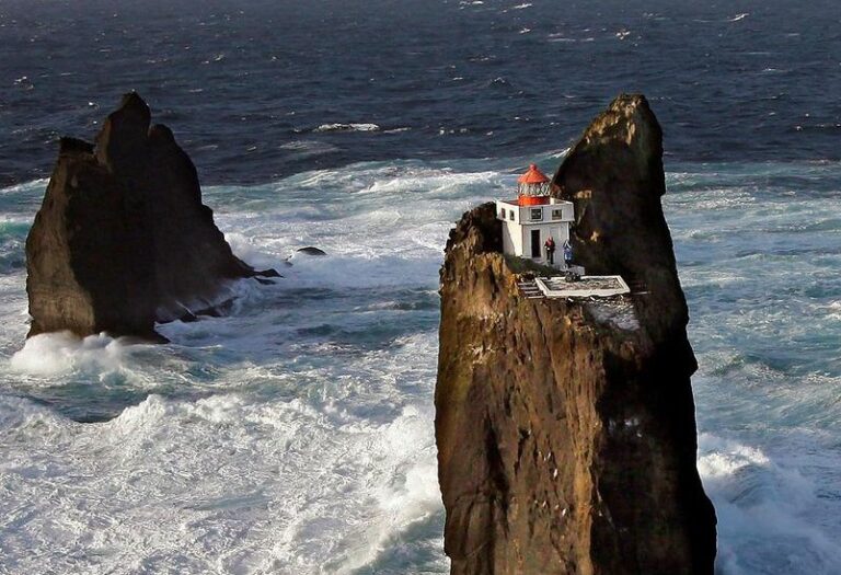 Unveiling the Secrets of the World's Most Isolated Lighthouse ...