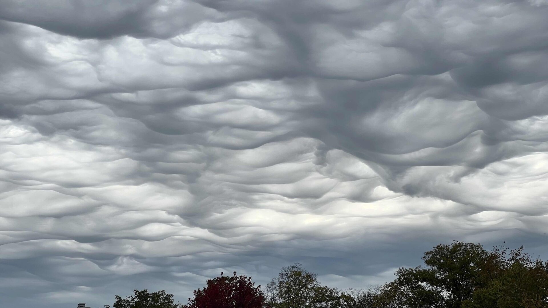 Ominous Asperitas Clouds: A Rare Sight in Gorham, New Hampshire - Hasan Jasim