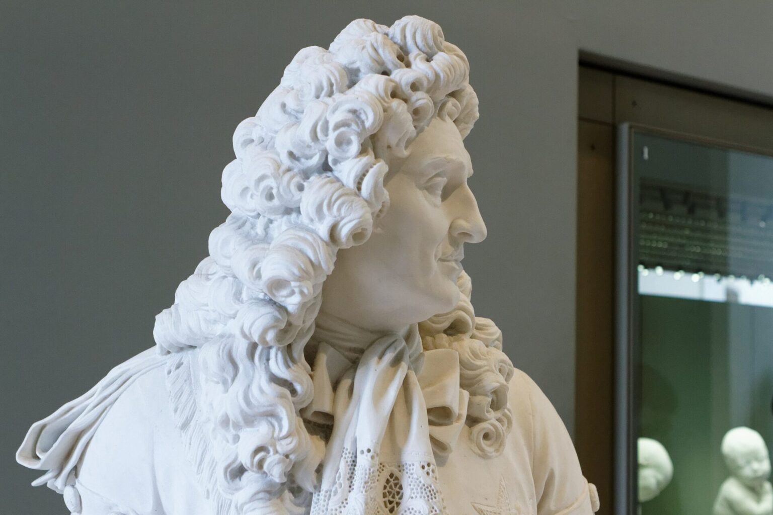 Unveiling the Masterful Craftsmanship: The Marble Lace Neckerchief ...