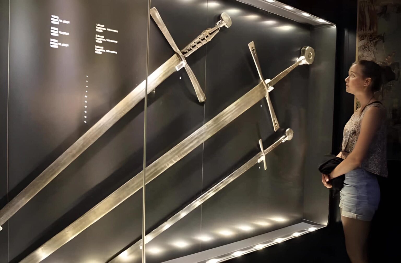 Ancient Weapons Unveiled: Topkapı Museum Showcases 1,300-Year-Old ...