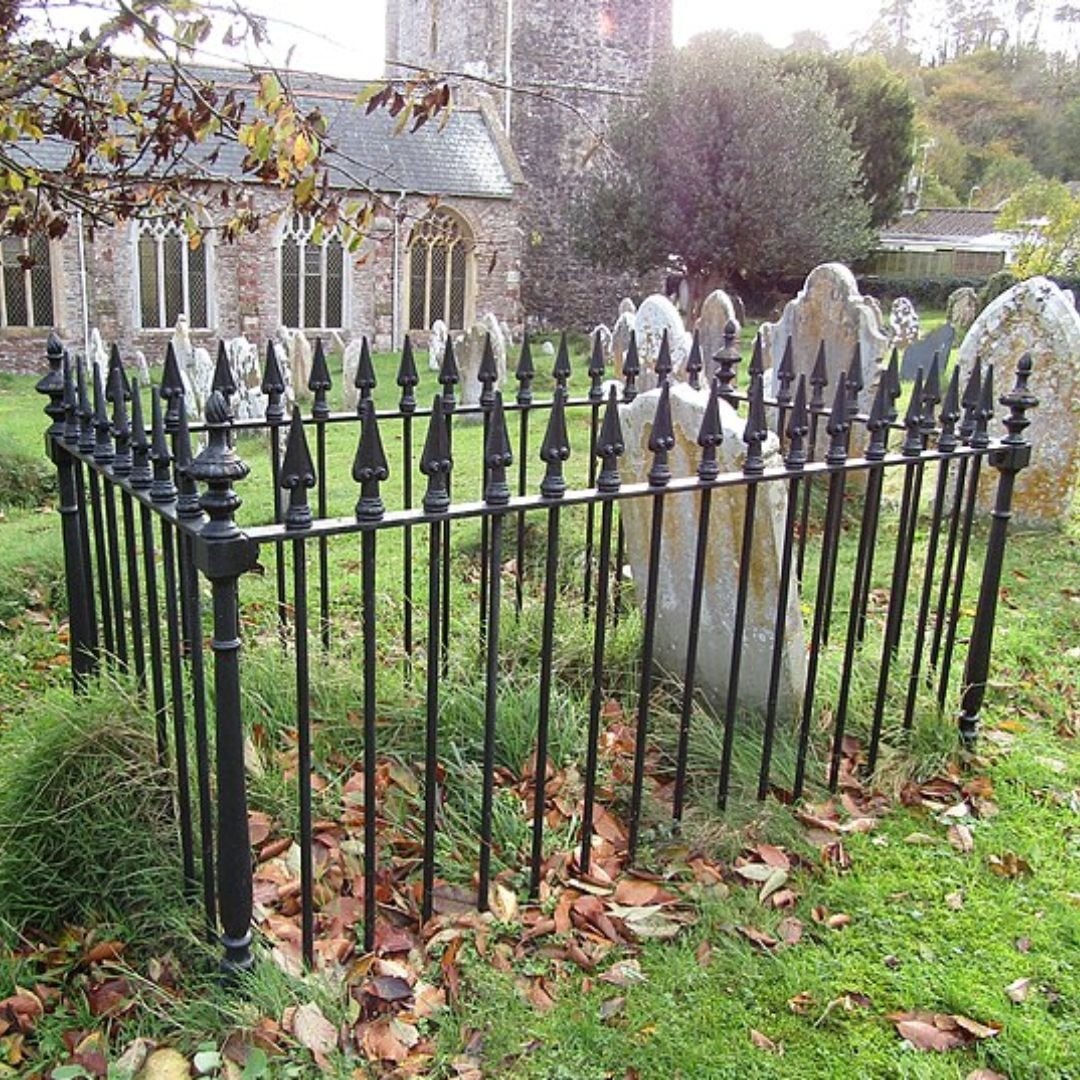 Mortsafes: The 18th Century Grave Protection Against Body Snatchers ...