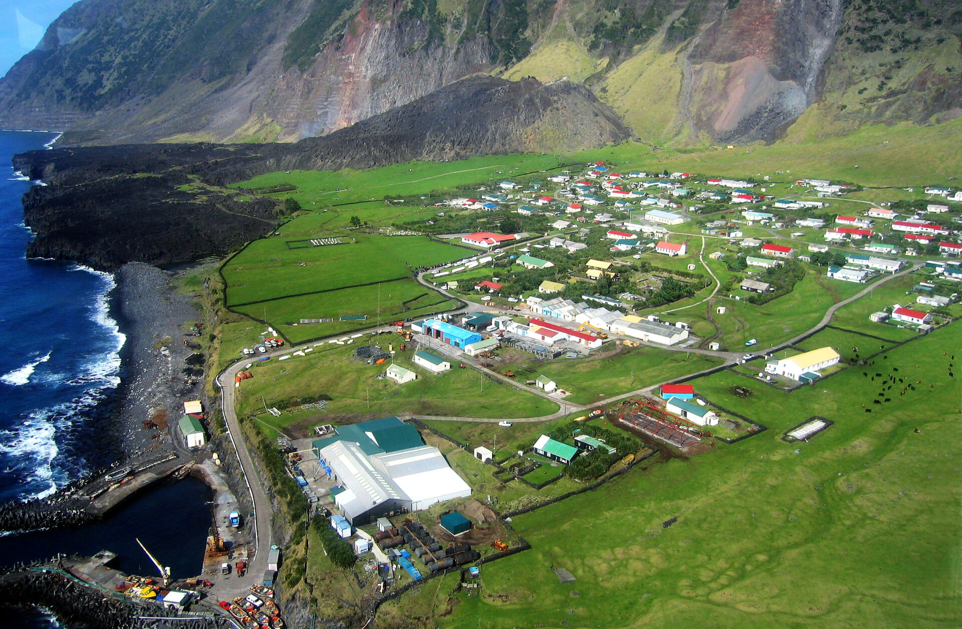 Life on Tristan da Cunha – The World’s Most Isolated Island with Only ...